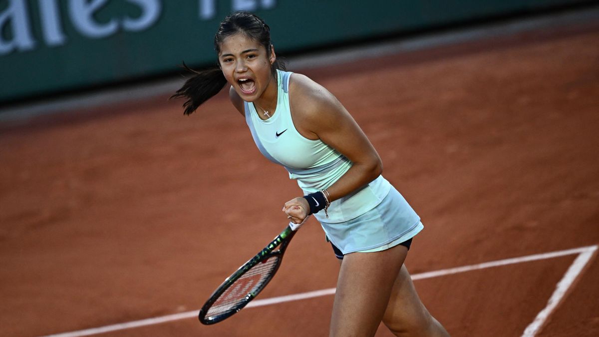 Emma Raducanu’s French Open debut begins with rollercoaster win over 17 ...