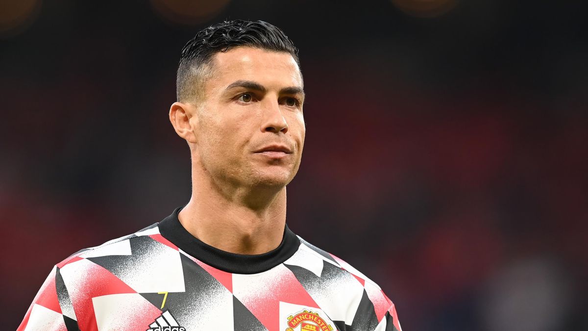 Cristiano Ronaldo says he received letter from Royal Family after son's ...